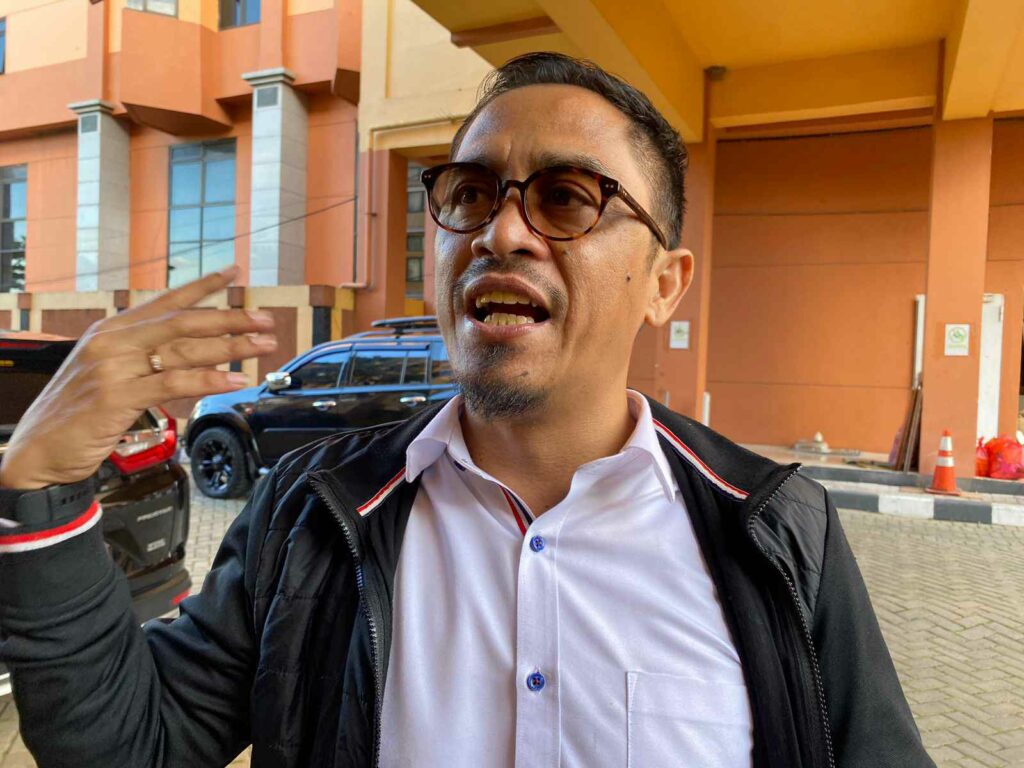 Marthinus Minta Pemprov Kaltim Gandeng Pihak Swasta Kelola Stadion ... Marthinus Minta Pemprov Kaltim Gandeng Pihak Swasta Kelola Stadion ...