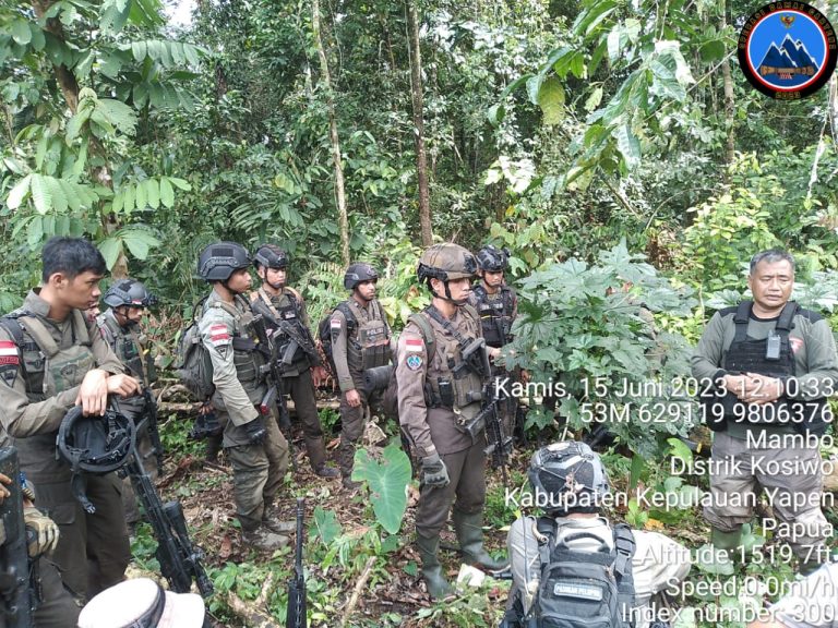 Satgas Damai Cartenz Sita Senpi di Markas KKB - Niaga.Asia Satgas Damai Cartenz Sita Senpi di Markas KKB - Niaga.Asia
